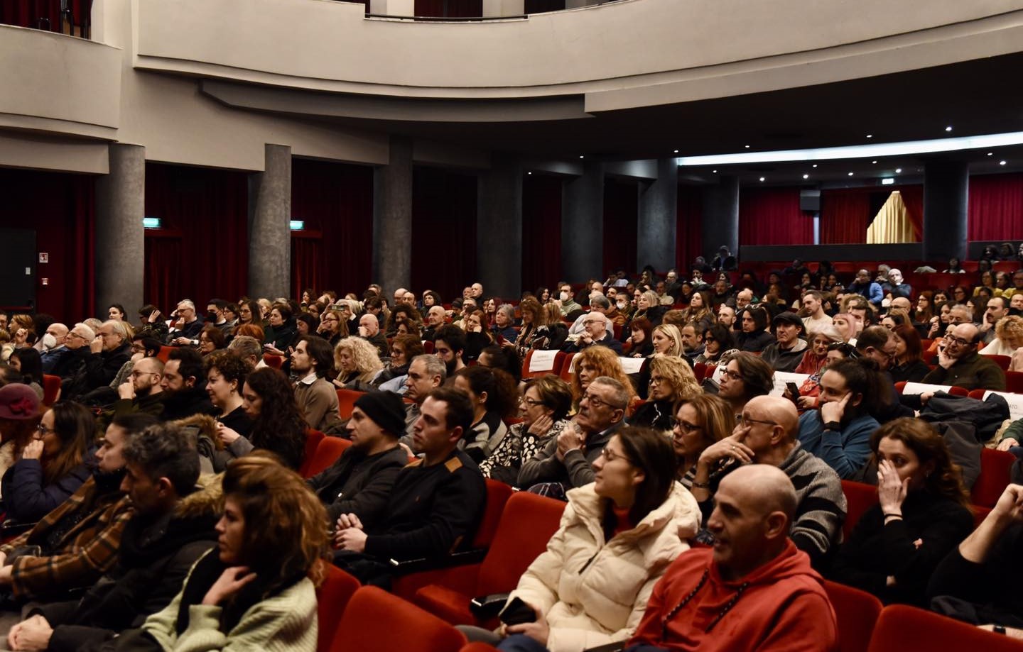 Riapre il cineteatro Massimo. Si riparte dal film di Garrone Io ...